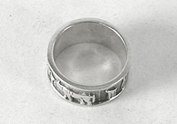 sterling silver Storyteller Ring size 8 1/2